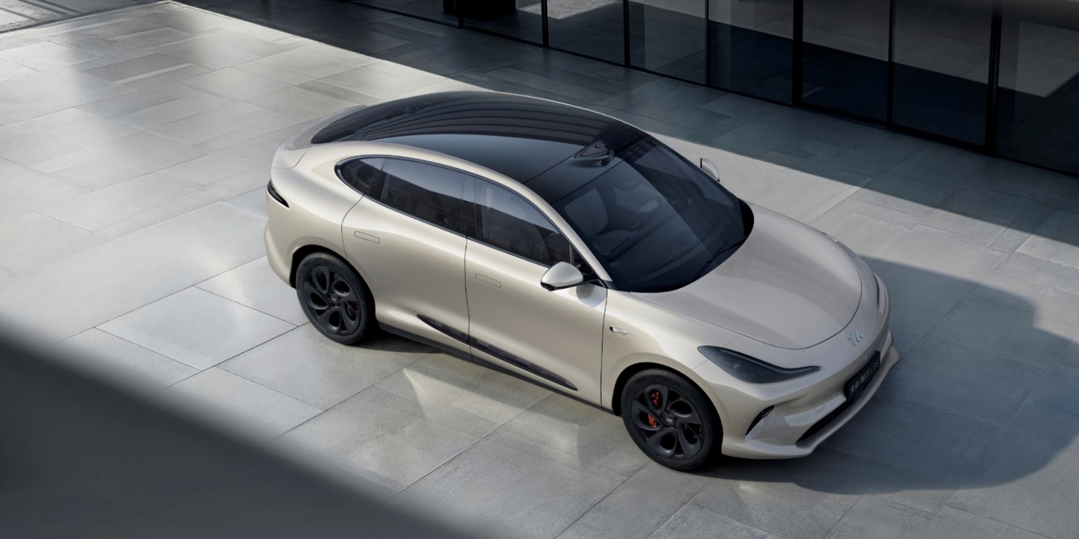 上汽智己加码20万级纯电SUV市场，全新LS6推出剧院版车型