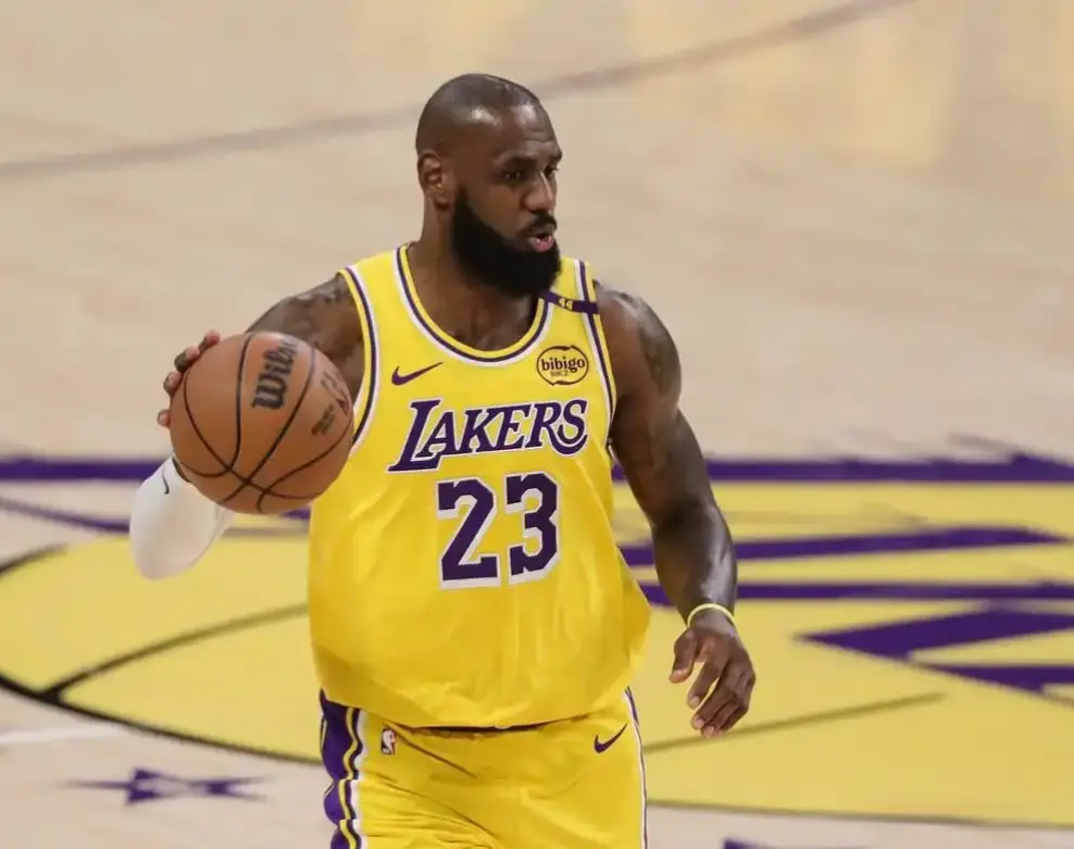 詹姆斯历史总得分达到49999分！下场突破5万分！