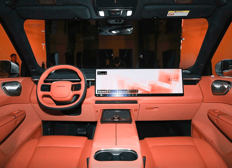 豪华三排六座SUV对决：腾势N9与领克900，哪款更值得等？