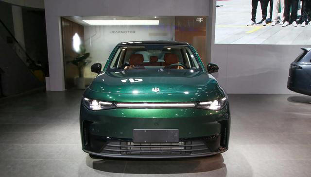 零跑C10，8295+Orin X+激光雷达，增程纯电可选，真实用户感受如何