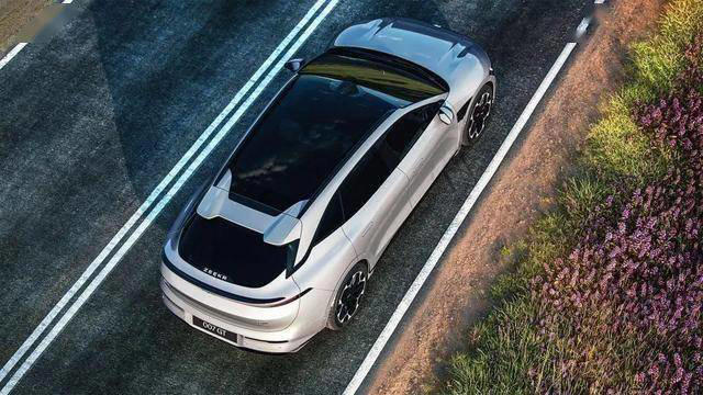 极氪007GT来袭，蔚来ET5 T面临挑战，年轻人的猎装车首选会是谁？