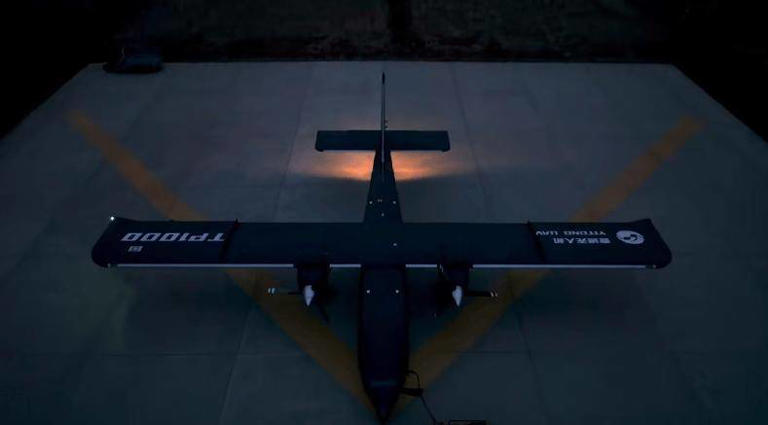 山东自主研发TP1000大型无人机首飞，载重千公斤，智能空投引领新风尚