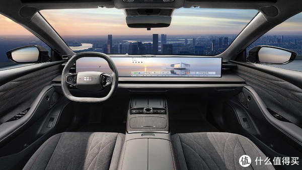 吊打BYD汉？14.98万起售，2025款吉利银河 E8 全系标配高阶智驾