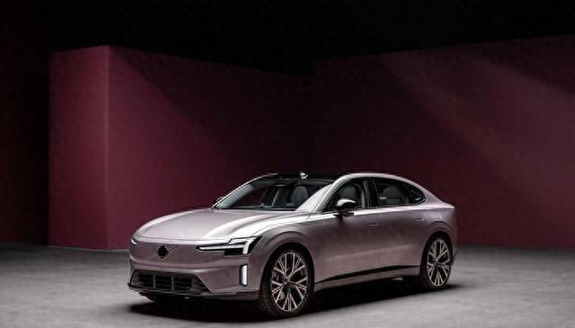 740km续航+激光雷达！吉利生产返销全球，沃尔沃ES90亮相