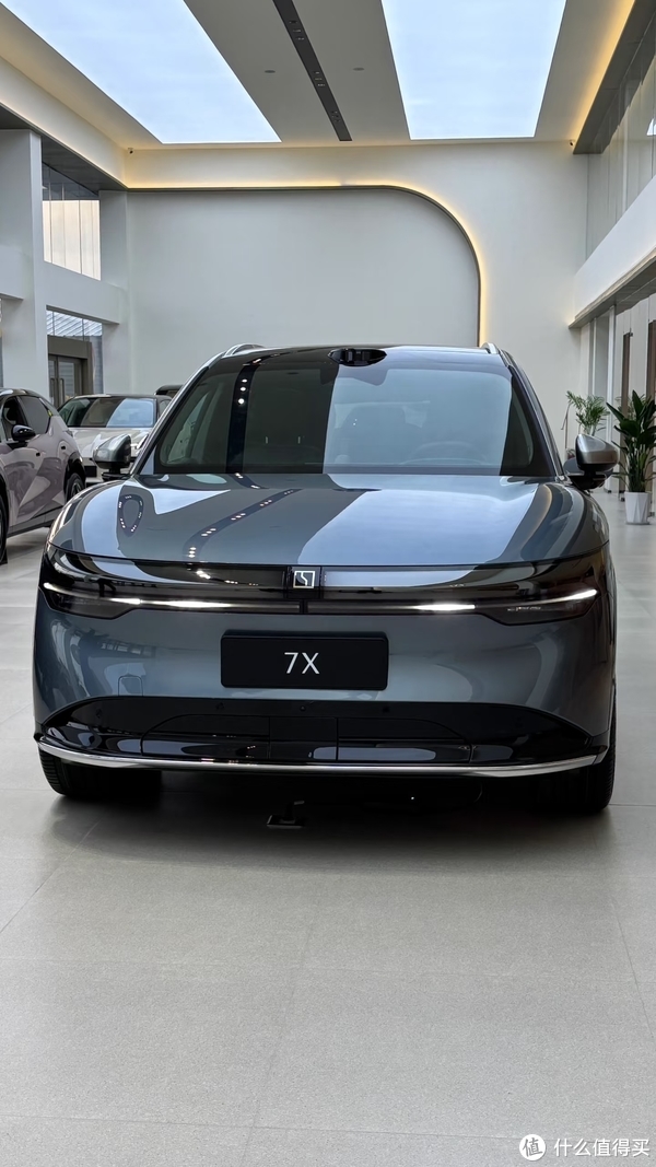 极氪7x，外观性能真不错喔！