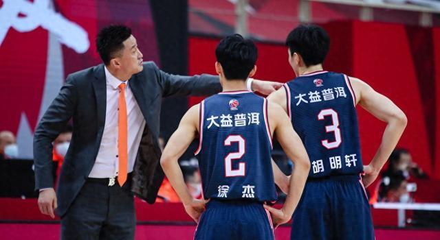 今晚！CBA战3场，CCTV5+直播广东男篮，郭艾伦伤停，广州VS新疆