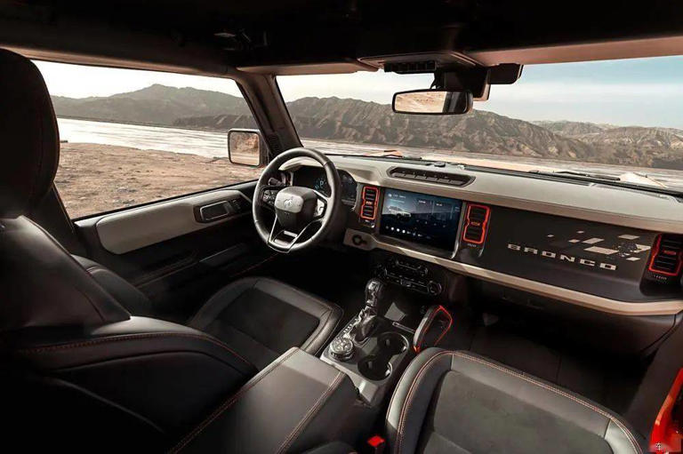 福特烈马大沙丘限量版来袭，2.3T+10AT四驱硬派，原厂配置能否征服极端路况？