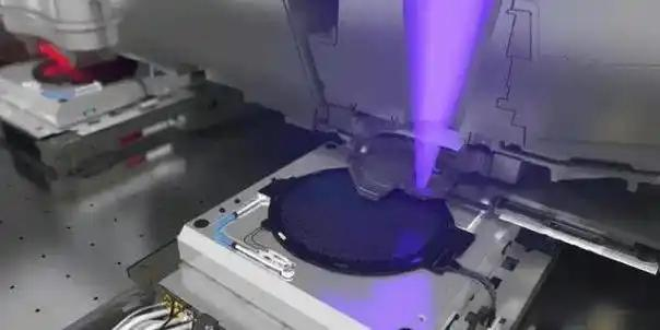 国产3nm工艺要来了？中科院突破光刻技术瓶颈：成功研发全固态DUV光源方案！