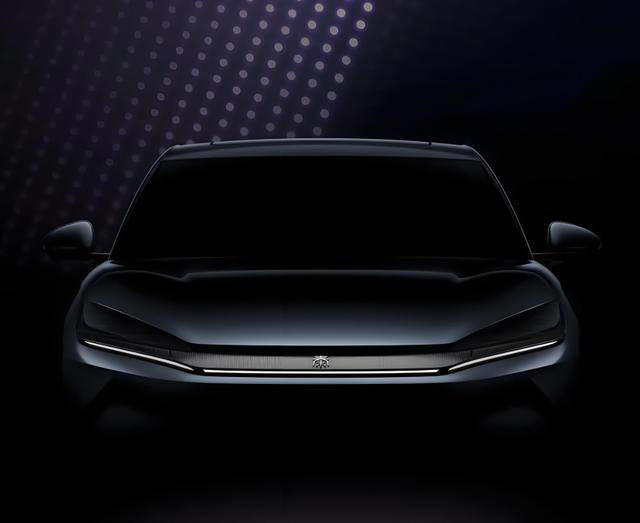 比亚迪秦L EV来袭，小鹏MONA M03能否接住这波挑战？