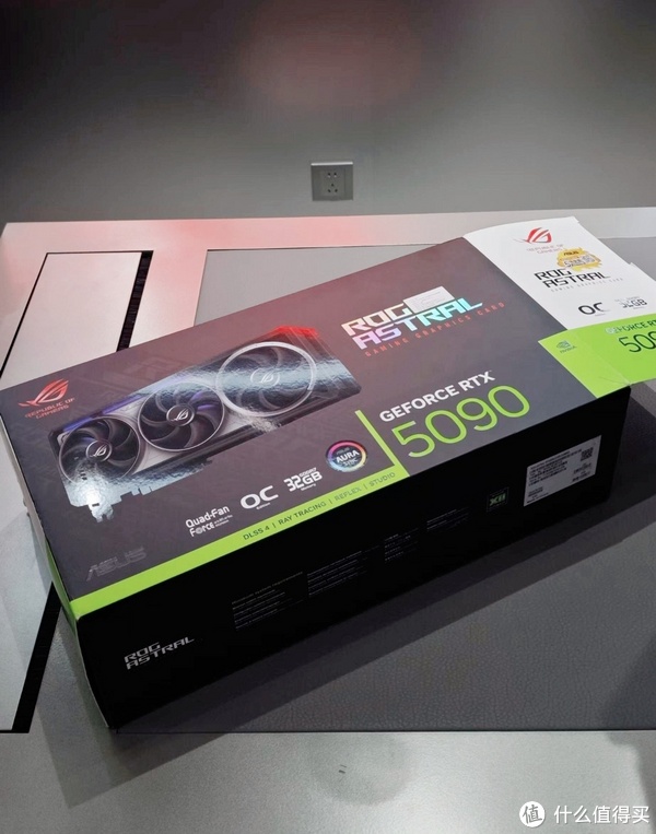 🌠 ROG RTX 5090D O32G 夜神：巅峰实力，显卡新王