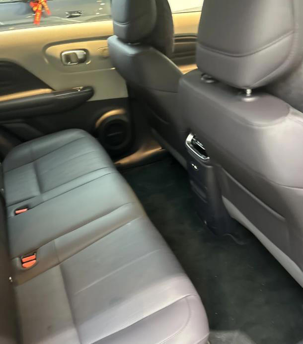 卷疯了，12.98万就能上激光雷达和8295芯片，零跑B10把同行逼急了