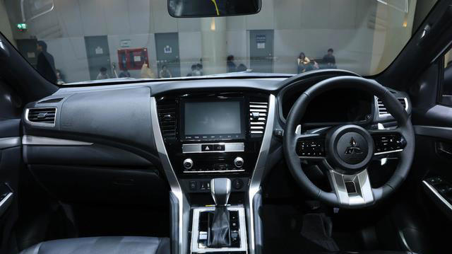 约合人民币29万元，三菱帕杰罗·劲畅新车型发布，搭载2.4T+8AT