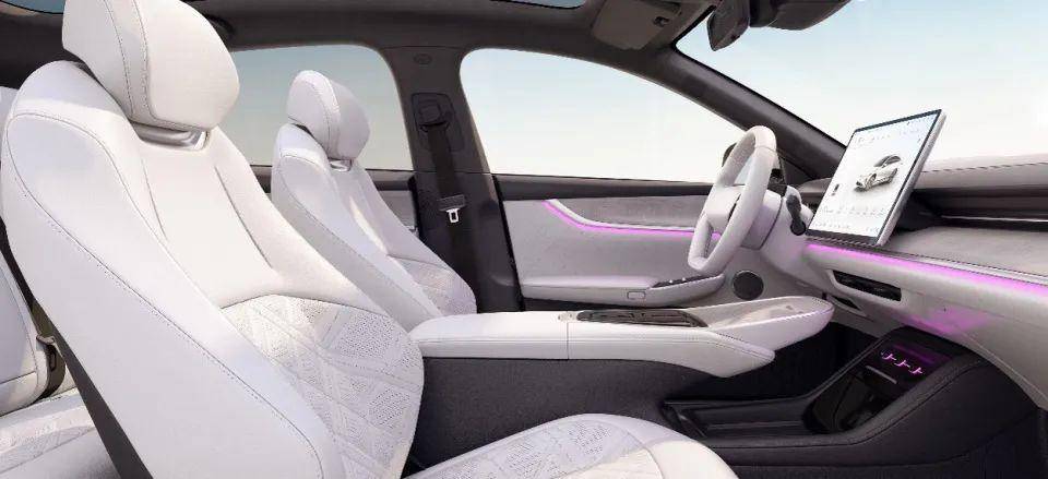 媲美小米SU7，一口价12.98万，纯电续航625公里，剑指秦L EV