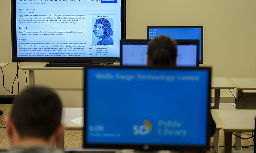 乔布斯、盖茨、巴菲特少年时代的商业故事