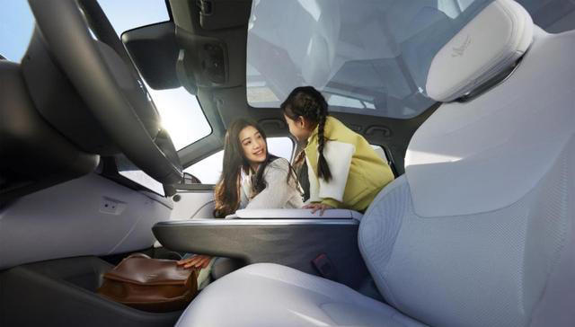 极狐新阿尔法T5神行版，5C超充助力出行，高效又方便