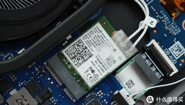 搭载RTX 5080 笔记本电脑GPU!七彩虹 隐星 G16 Pro 开箱简测