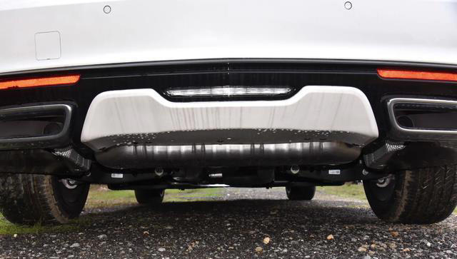 凯迪拉克拿出诚意，CT5降至21.59万，标配2.0T+10AT，7.3秒破百