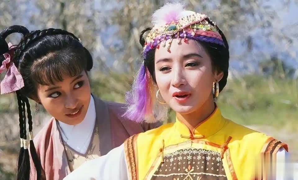 61岁前TVB港姐冠军谢宁成生意女强人，年销额过亿街头受访曝光