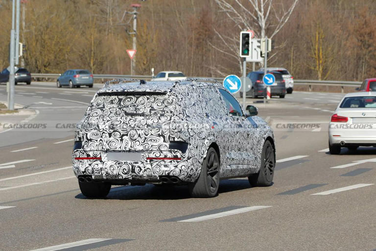 奥迪 SQ9 旗舰 SUV路测图曝光：V8 引擎，对标宝马 X7 和奔驰 GLS