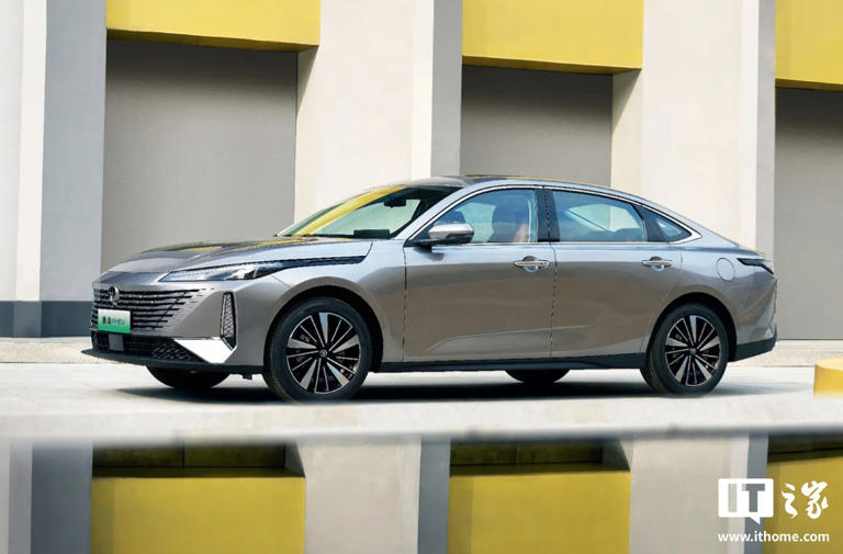 长安逸动 PHEV / CS55 PLUS PHEV 车型上市，8.49 万元起