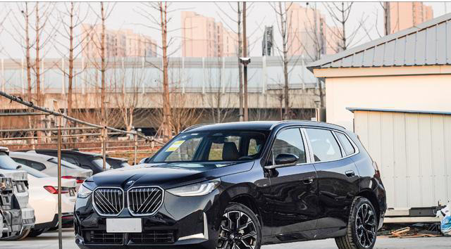 全新一代X3L上市，价格保持稳定，40万级豪华SUV值得入手吗？