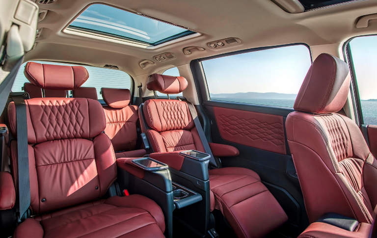 铁了心扳倒腾势D9！直降7万，魔术感应门+大7座油耗5L，要啥GL8？