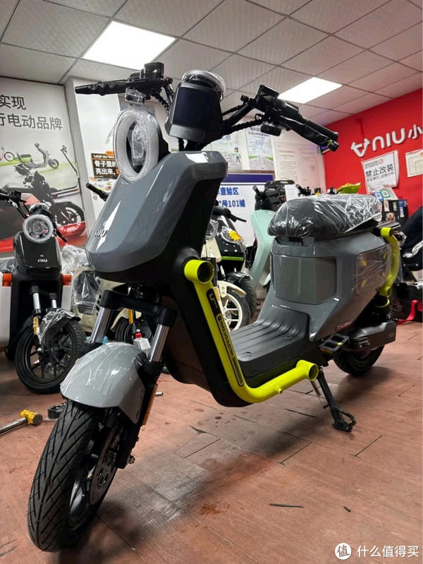 小牛电动NXT Sport ABS版 | 通勤利器，安全与性能的先锋之选