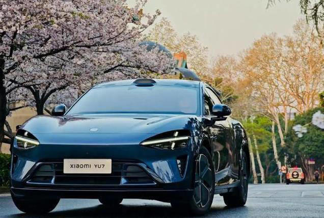 小米YU7续航770km来袭，能否撼动特斯拉比亚迪新能源市场地位？
