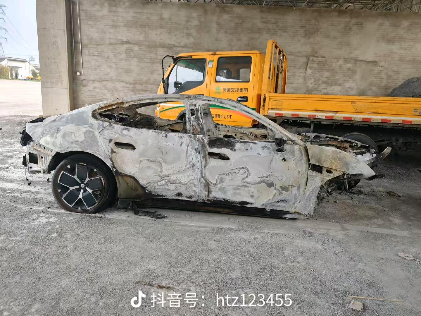 AEB失效？车门是否锁死？小米SU7致死事故多个隐忧待解