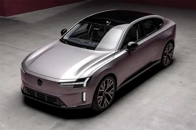 “家族最强”沃尔沃ES90登场，续航700km+20分钟快充