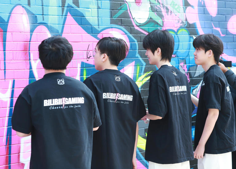 BLG官方发布EWC揭幕仪式返图：BLG信念燃EWC