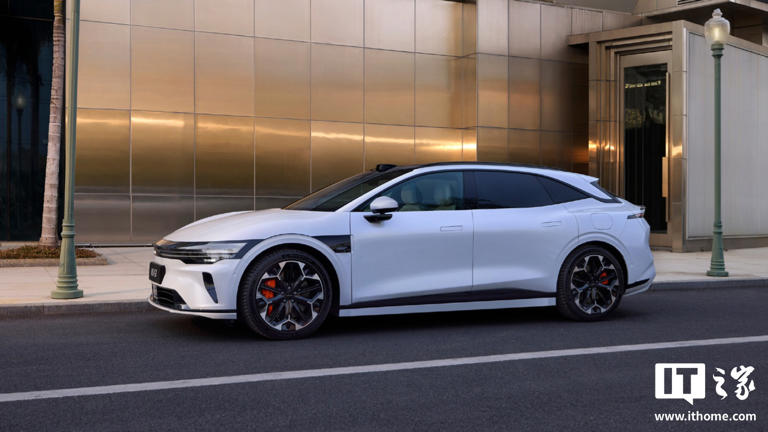 极氪 007 GT 纯电猎装展车到店，4 月 15 日上市