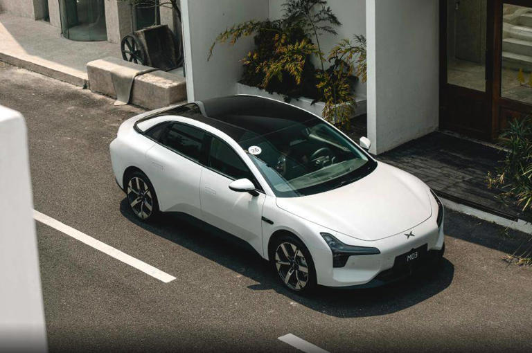 10万级轿车比亚迪秦LEV和小鹏MONA M03，该怎么选？