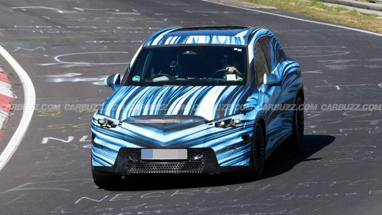 奔驰新电动 GLC 原型 SUV 曝光，WLTP 工况续航预估逼近 965 公里