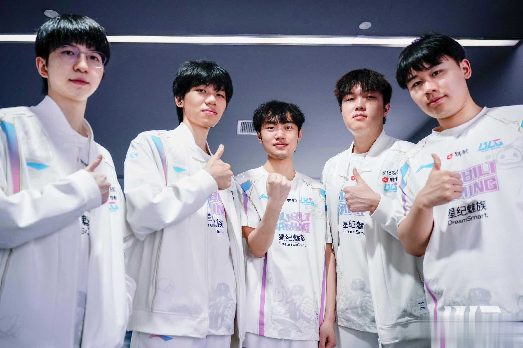 海外网友热议BLG不敌JDG：BLG烂透了！