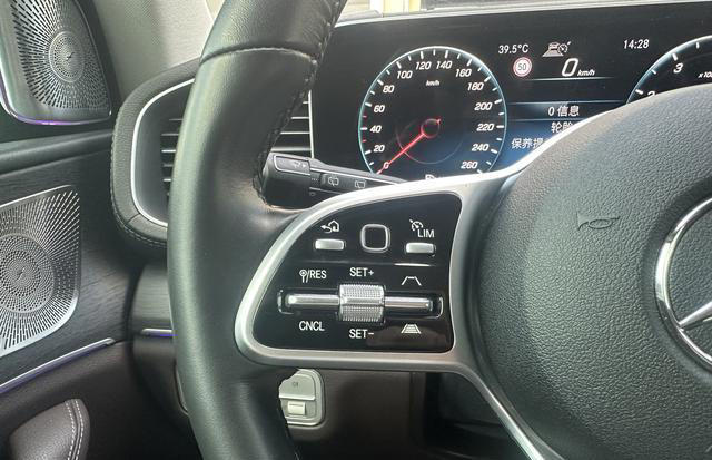 23款奔驰GLE450升级23p驾驶辅助，减轻疲劳，安全才是最大的豪华