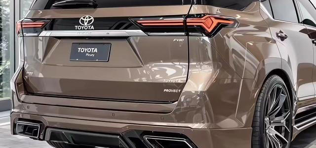 丰田全新中大型SUV曝光 比肩汉兰达加长版 搭载2.4T混动