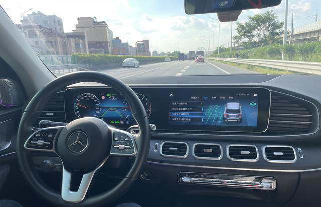 23款奔驰GLE450升级23p驾驶辅助，减轻疲劳，安全才是最大的豪华