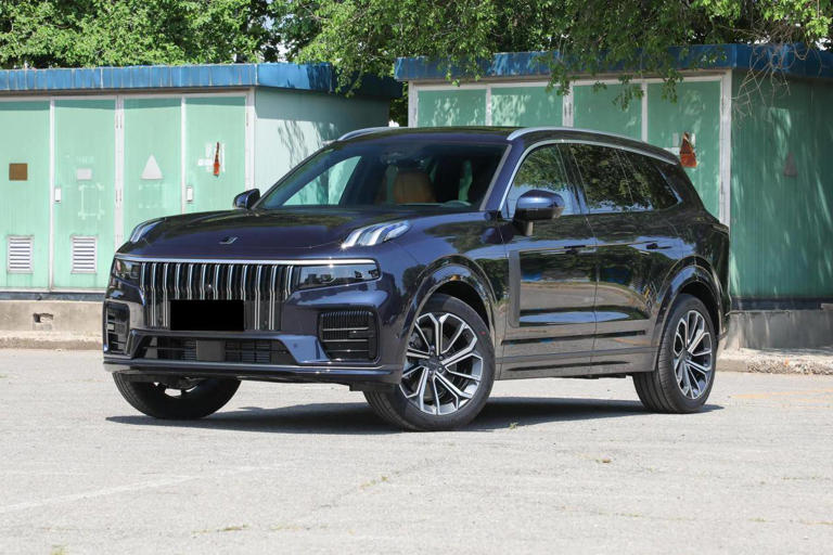 都是2.0T+8AT，都有四驱，领克09VS锐界，20万级7座SUV怎么选？