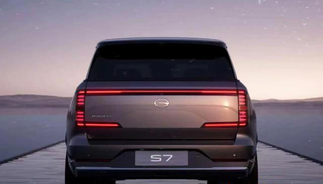 家庭“神车”来袭，定位中大型SUV，续航1200km，配2.0T+爱信8AT