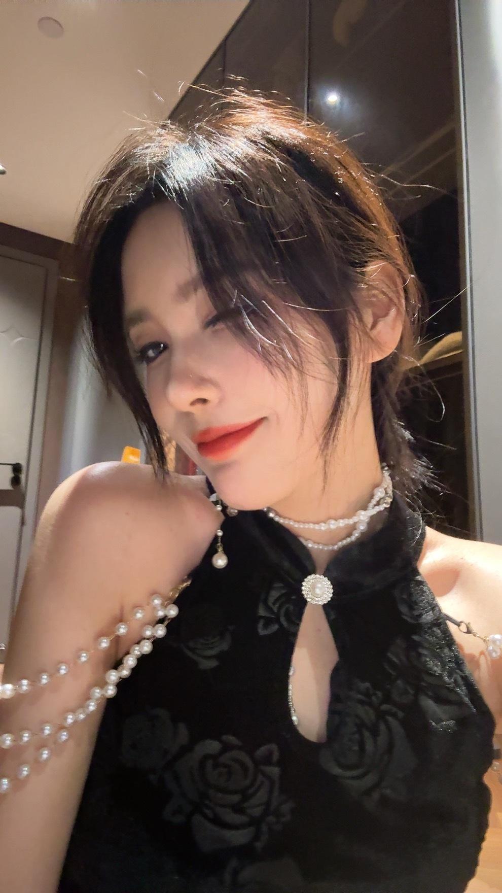 LPL解说Rita晒照：这头整挺好吧🤷♀️