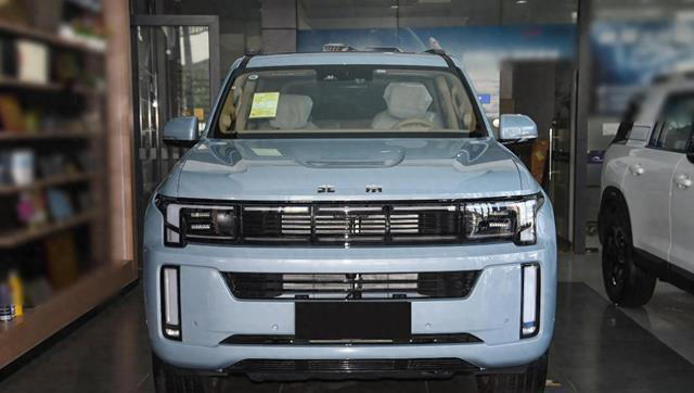 售价30.18万元起，北京越野BJ60雷霆新车型上市，百公里加速5.8秒