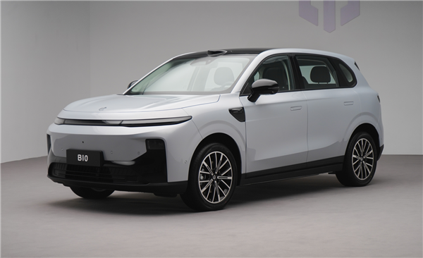 家用SUV价格屠夫！零跑B10官宣4月10日上市：预售10.98万起