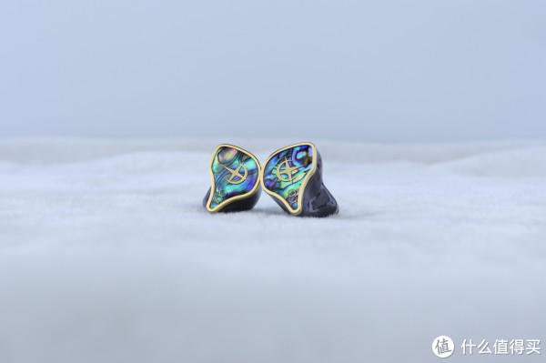 声场广阔如天地山海，来自qdc皇帝Emperor的15单元旗舰耳机体验