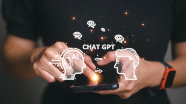 IDC：预计2028年中国人工智能总投资规模将突破1000亿美元 五年复合增长率35.2%