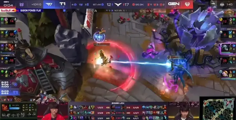 “T1教练Kkoma赛后嘴脸”火了，输了比赛大笑，Smash终于能轮换了