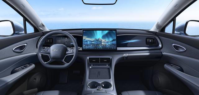 全新中大型SUV 海狮07DM-i智驾版内饰曝光，家用大五座SUV新标杆