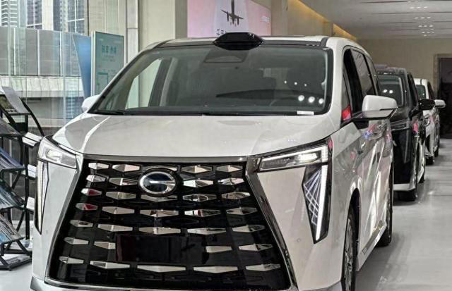 续航1200km，408匹马力！传祺向往M8进店，卖多钱合适？