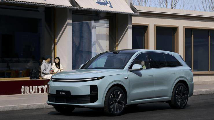 理想汽车新品发布：MEGA Home家庭版与L6智能版，打造极致出行体验！