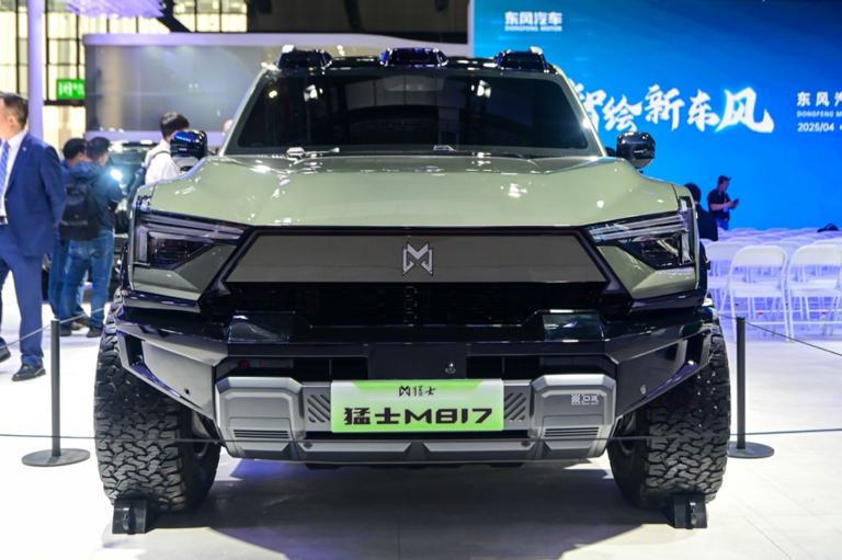 东风猛士 M817：智野融合的全场景 SUV 新范式